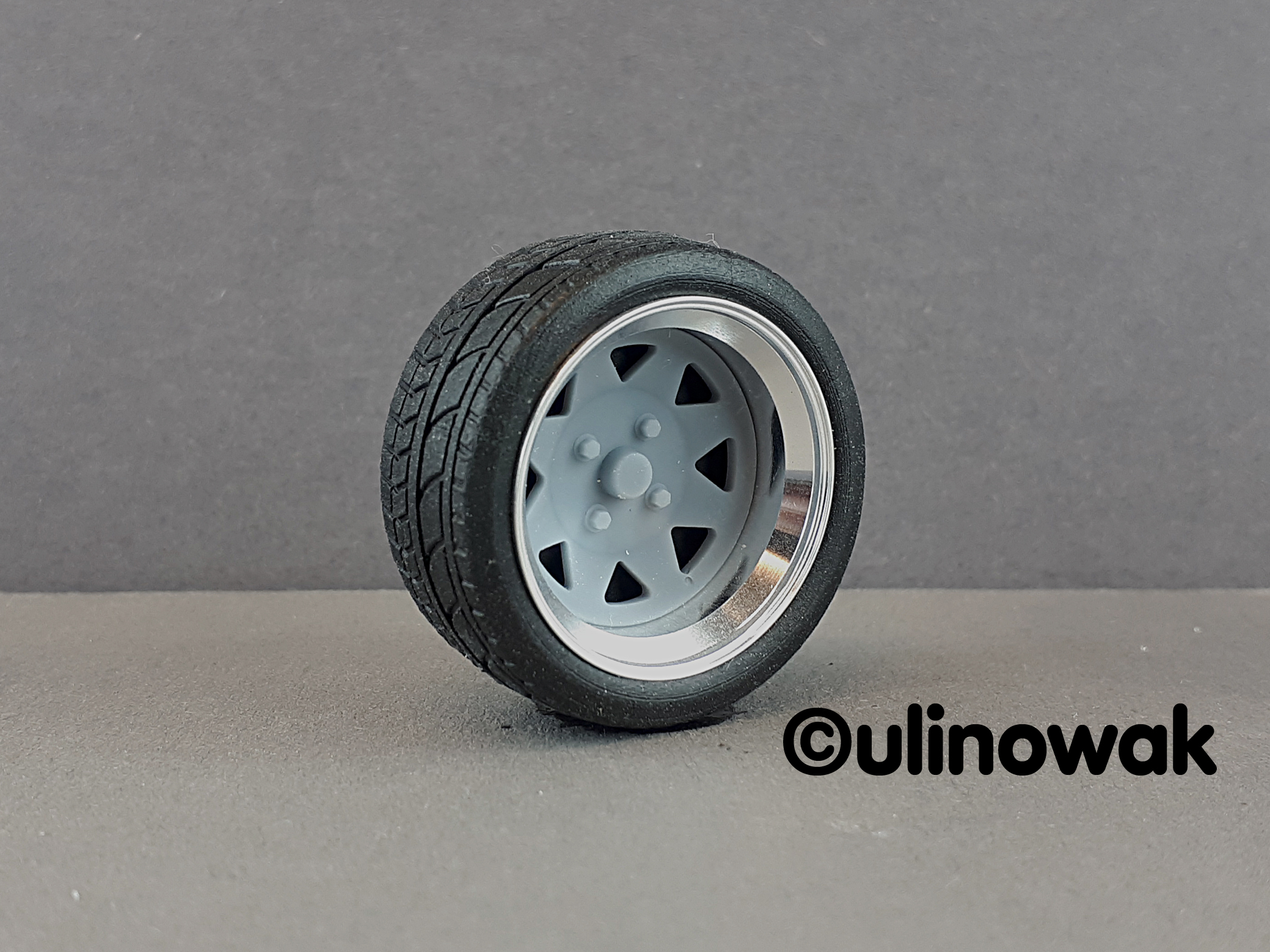 Modellbau-Nowak - Alufelge 1:18 Stahlfelge NSU-Design 13 Zoll uni